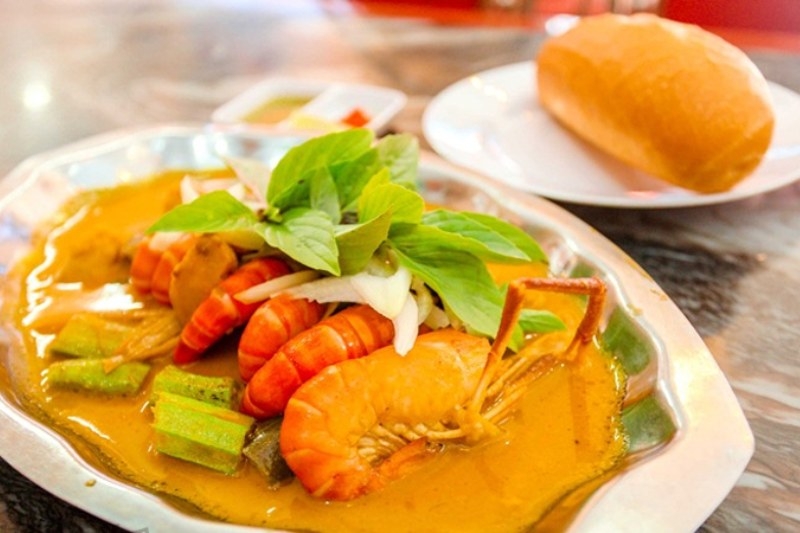 Công thức nấu cà ri tôm càng xanh lạ miệng cho bữa cơm nhà