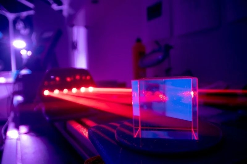 Các loại tia laser phổ biến hiện nay và ứng dụng thực tế