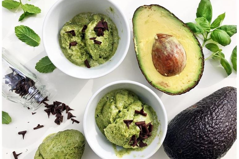 Cách làm kem bằng máy xay sinh tố đơn giản, ai cũng làm được