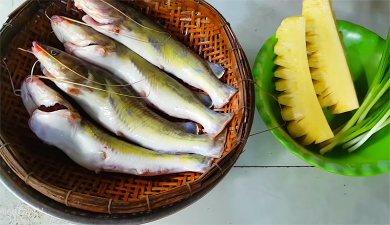 Cách làm cá lăng kho khóm đậm đà, huẩn vị miền Tây ăn là ghiền