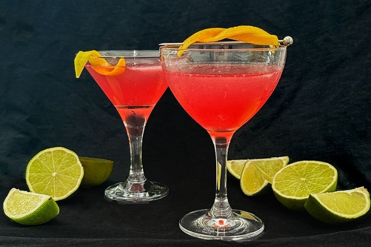 Cosmopolitan Cocktail: Hướng dẫn pha chế đơn giản cho người mới bắt đầu