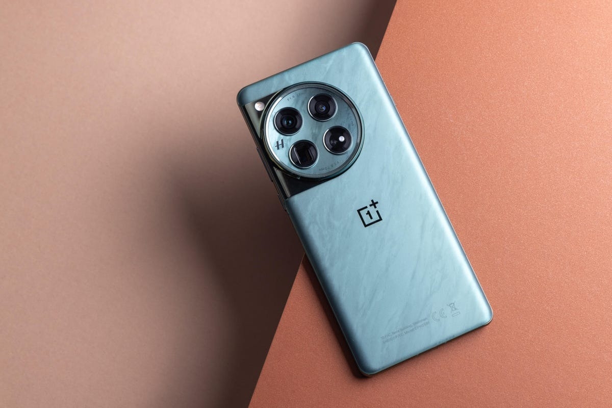 Đánh giá OnePlus 12: Sau hơn 2 năm ra mắt, flagship này còn đáng mua?