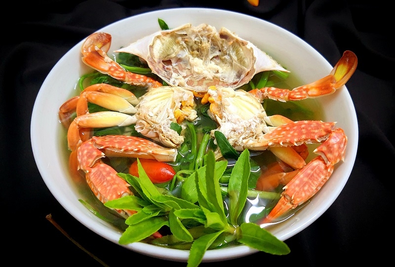 Cách làm món canh ghẹ nấu rau muống thanh mát, đậm đà chuẩn vị