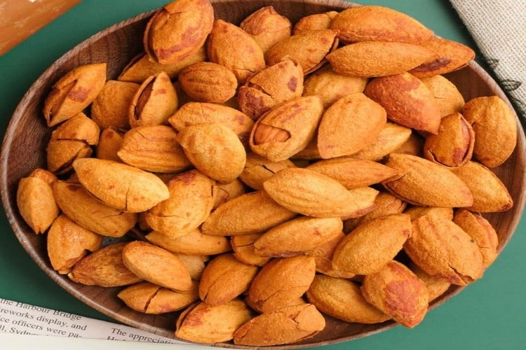 Lưu ngay 4 công thức làm hạnh nhân rang bơ thơm béo, ai ăn cũng phải ...