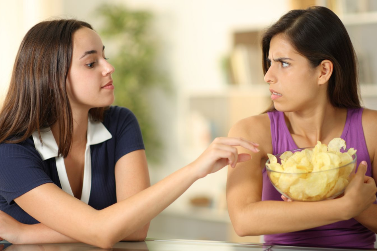 Ích kỷ là gì? Làm sao để bớt ích kỷ và yêu thương nhiều hơn?