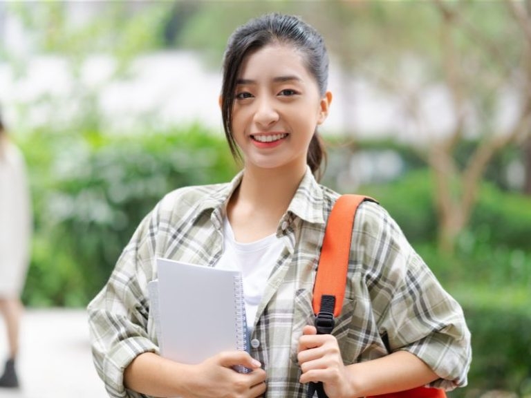 Khối D09 gồm những ngành nào? Trường nào? Khám phá các ngành học tiềm ...