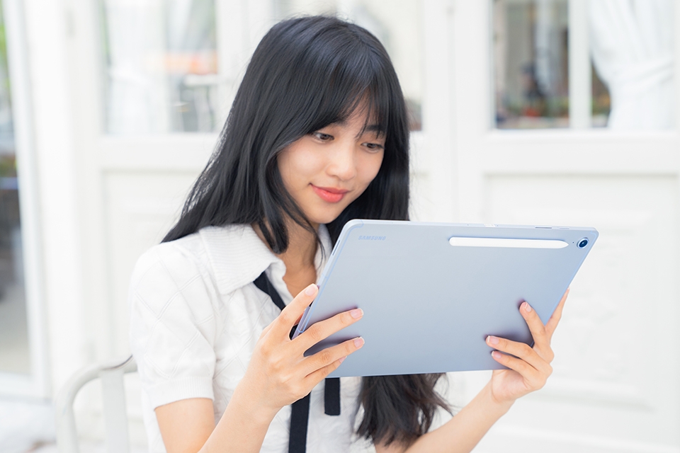 Một ngày làm việc cùng Galaxy Tab S10 FE+