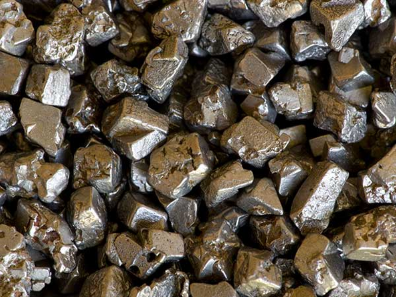 Platinum là gì? Kim loại quý giá trị cao trong đời sống hiện đại