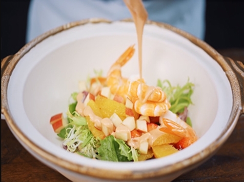 3 công thức làm salad cocktail tôm ngon tuyệt cho tiệc cuối tuần