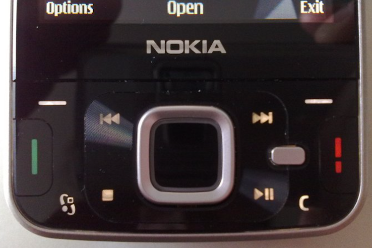 So sánh Nokia N95 và N96, sự khác biệt trong công nghệ của thời hoàng ...