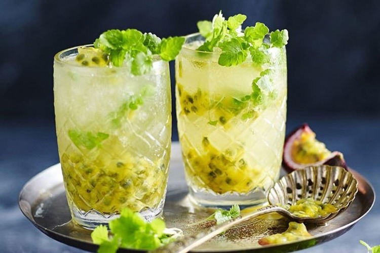 Hướng dẫn cách làm soda chanh dây giải nhiệt mùa hè chỉ trong 5 phút