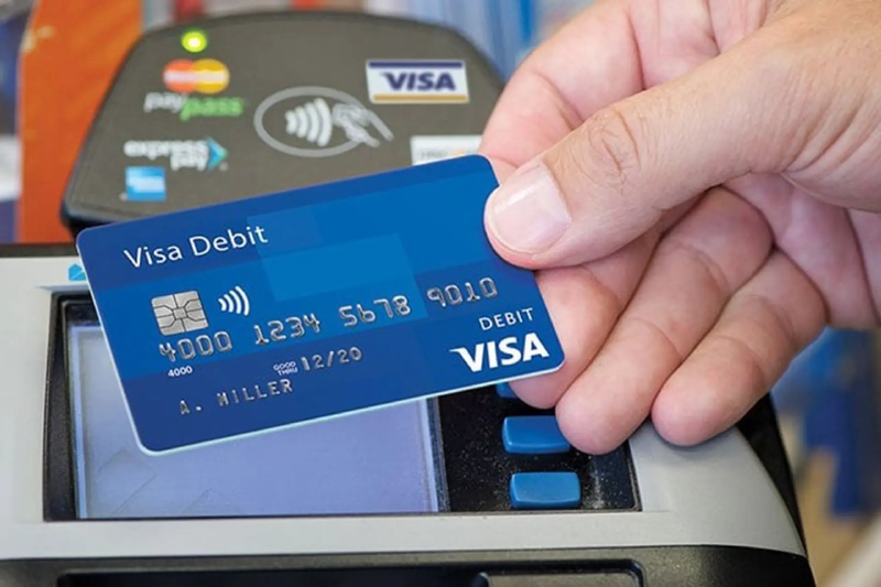 Thẻ Debit là gì? Tìm hiểu chức năng, lợi ích của thẻ Debit