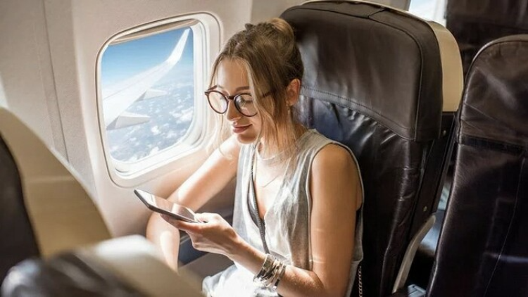 Trên máy bay có Wi-Fi không? Lợi ích khi sử dụng dịch vụ