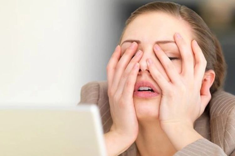 Tụt mood là gì? Nguyên nhân, biểu hiện và cách vượt qua hiệu quả nhất